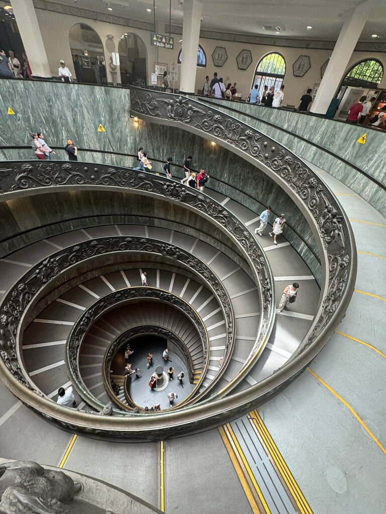 Geziler Guide in Rome Liudmila, Roma, foto