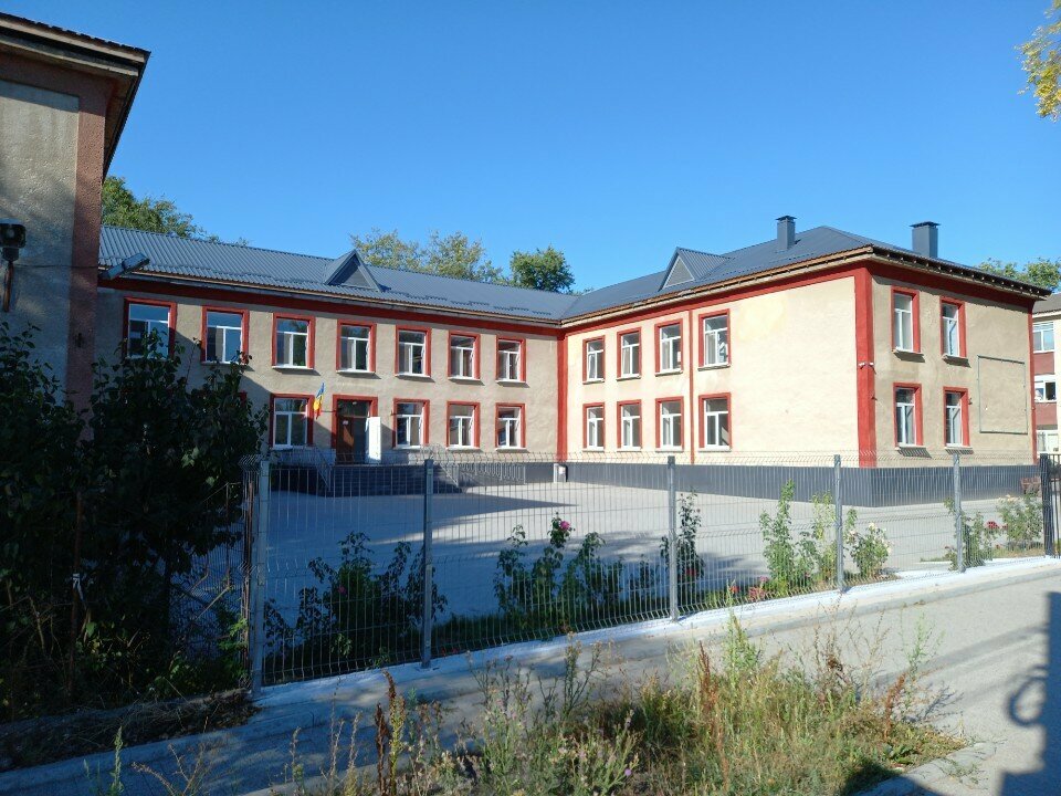 Lise Liceul Teoretic Orizont filiala Balti, Beltsi, foto