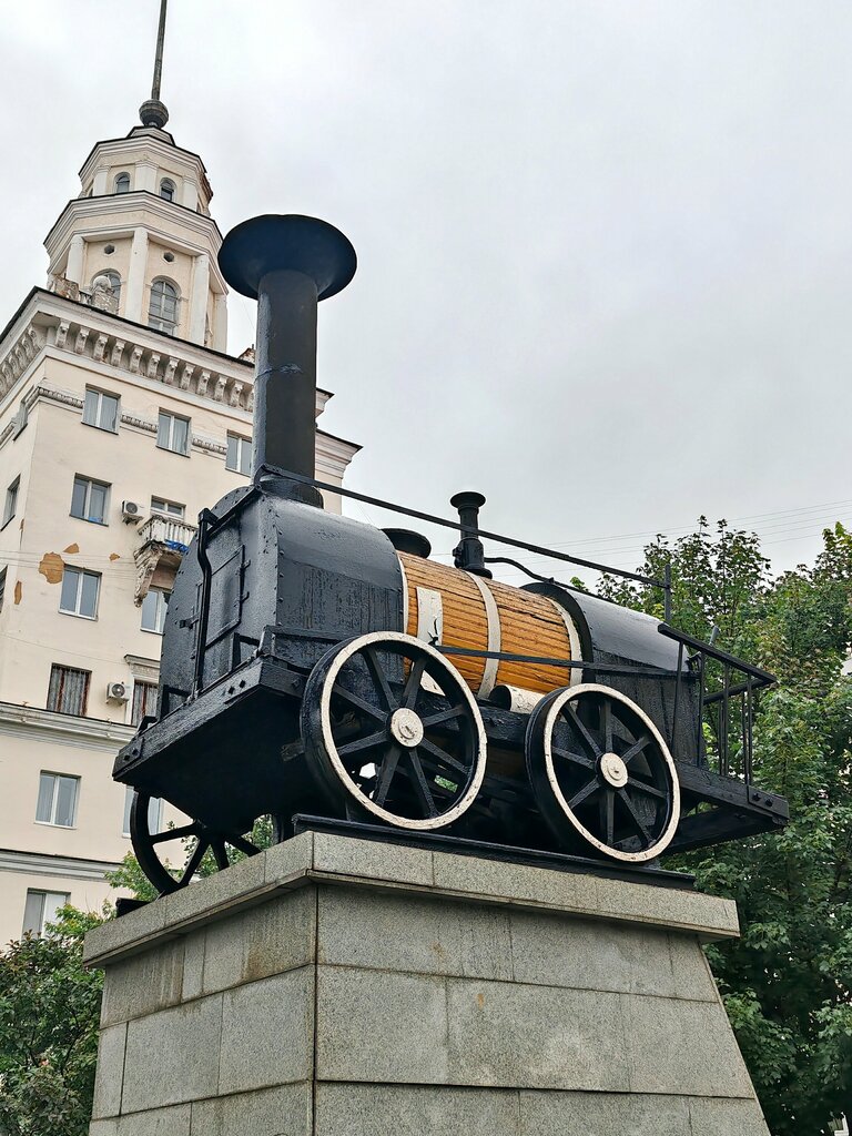 Teknoloji anıtı Паровоз Черепановых, Yekaterinburg, foto
