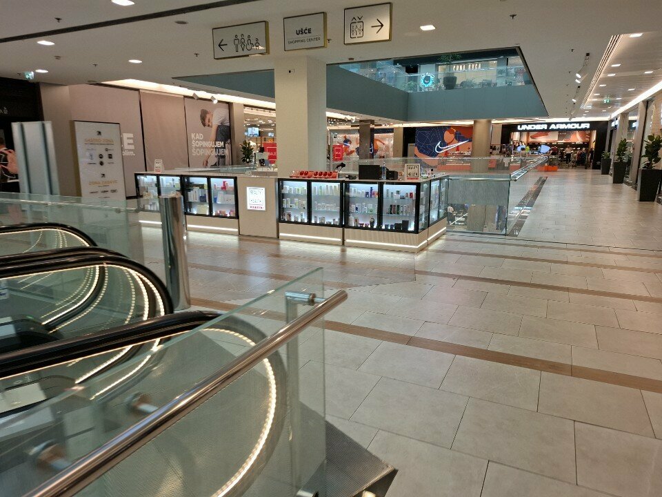 Pasta, şekerleme ve tatlı Candy Universe, Belgrad, foto