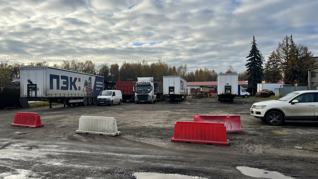 Kamyonların onarımı Kar Pit Service, Bronnitsy, foto