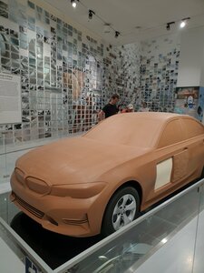 BMW Müzesi (Bavaria, Munich), müzeler ve sanat galerileri  Münih'ten
