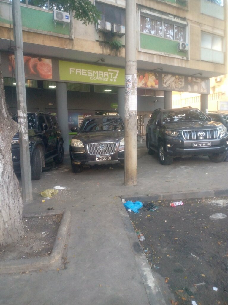 Büyük mağazalar Fresmart, Loanda, foto
