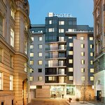 Nh Budapest City (Vígszínház utca No:3), otel  Budapeşte'den