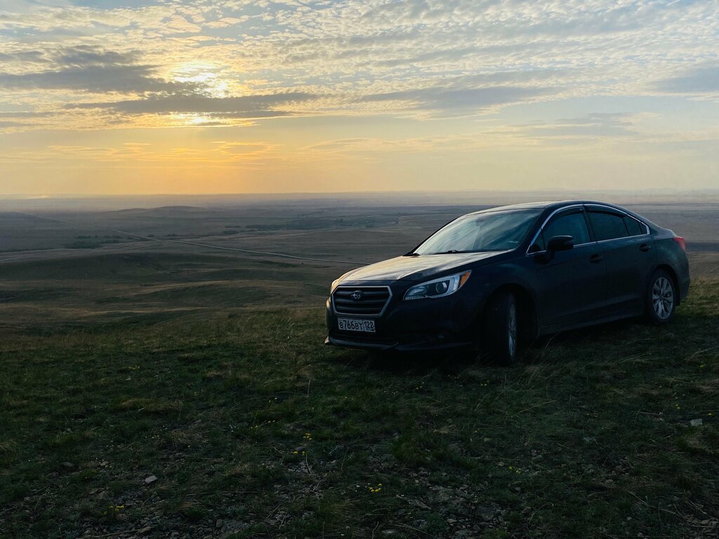 Dağ zirvesi Гора Мурзинка 478 метров, Altayski krayı, foto