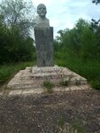Бюст Владимира Ильича Ленина (Orenburgskiy rayon, khutor Stepanovskiy), anıt, heykel  Orenburgskaya oblastından