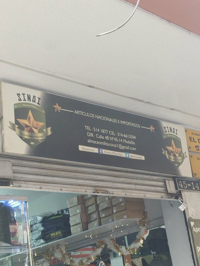 Askeri malzemeler Almacén Militar Sinai, Medellin, foto