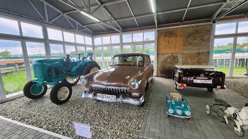 Müzeler ve sanat galerileri Автомузей, Adıge Cumhuriyeti, foto