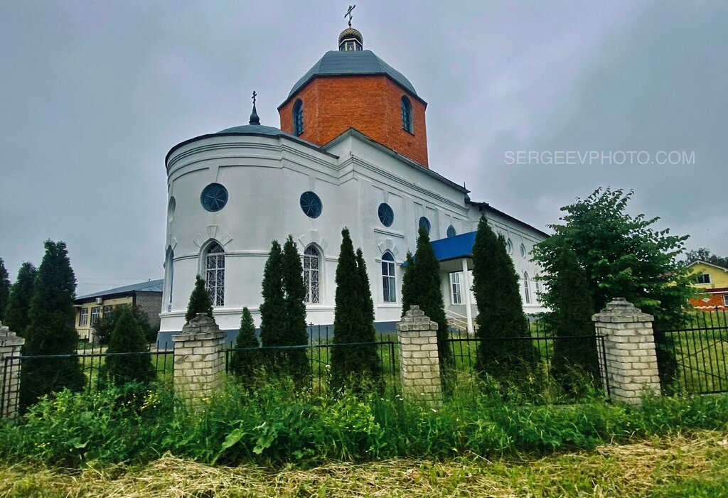 Ortodoks kiliseleri Tserkov Nikolaya Chudotvortsa V Butylitsakh, Vladimirskaya oblastı, foto