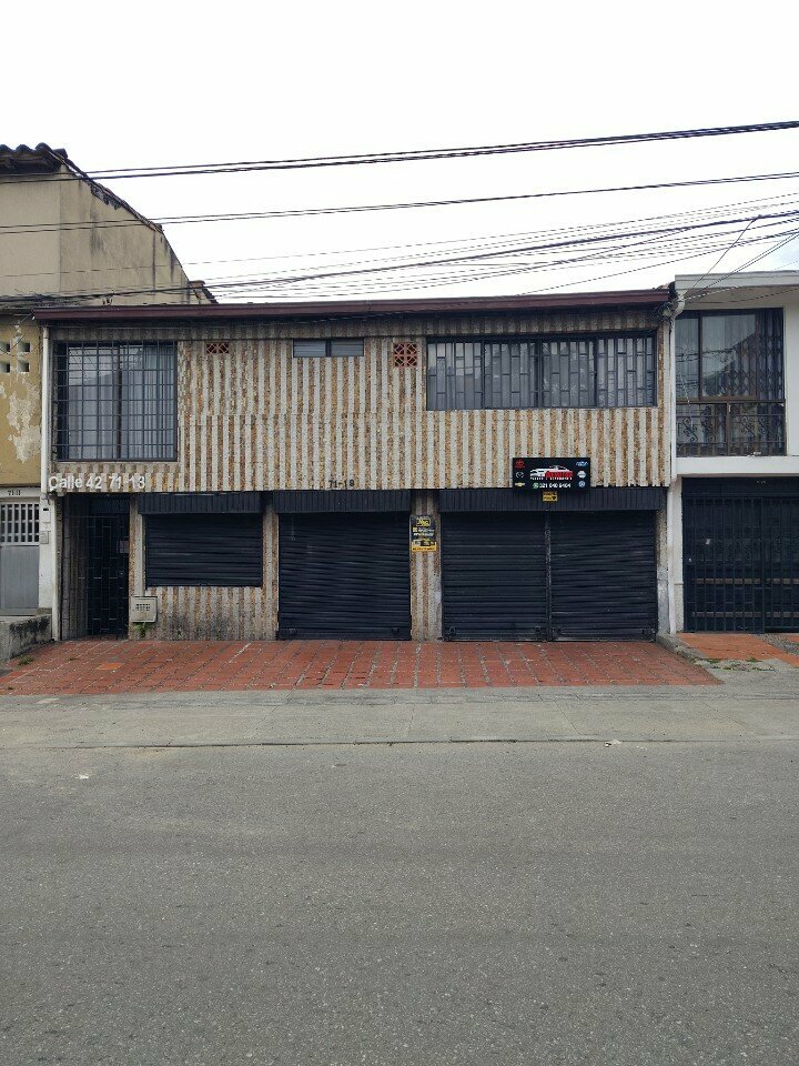 Otomobil servisi Dierautos, Medellin, foto