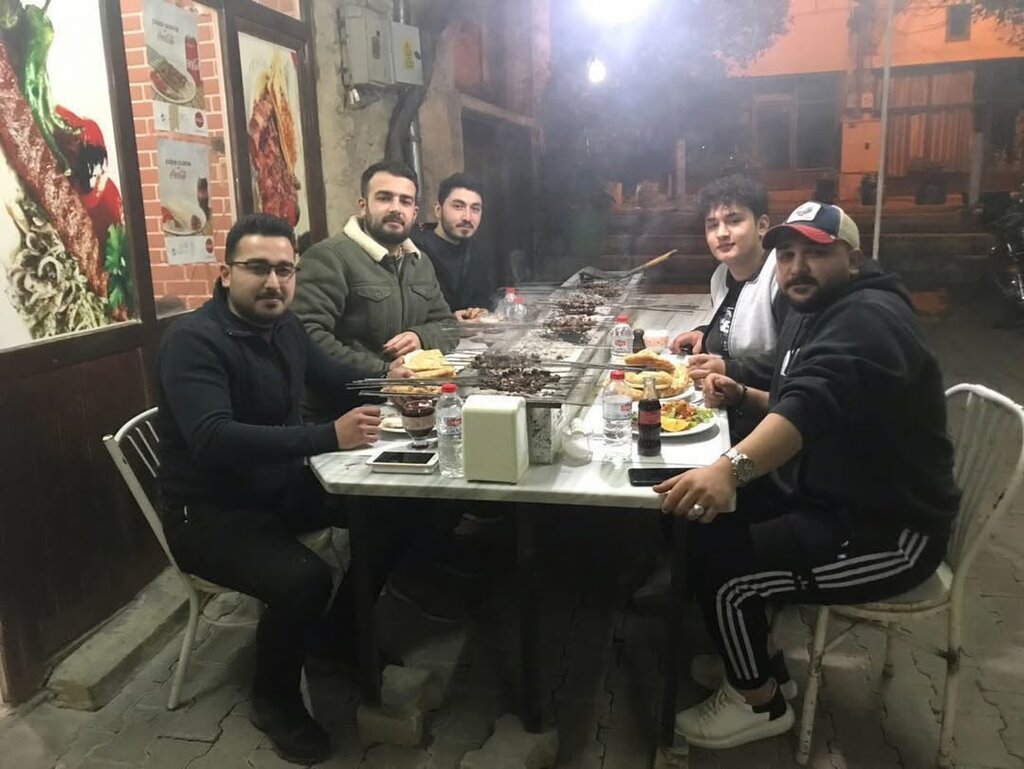 Kafe Fuat Usta Ciğer Kebap Salonu, Kozan, foto