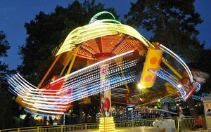 Amusement park (Revoliutsionnaia Street No:13Б, Gelendzhik), lunapark  Gelencik'ten