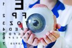 Oftalmólogo Gustavo Romero (Quito, Parroquia de Belisario Quevedo), optik  Kito'dan