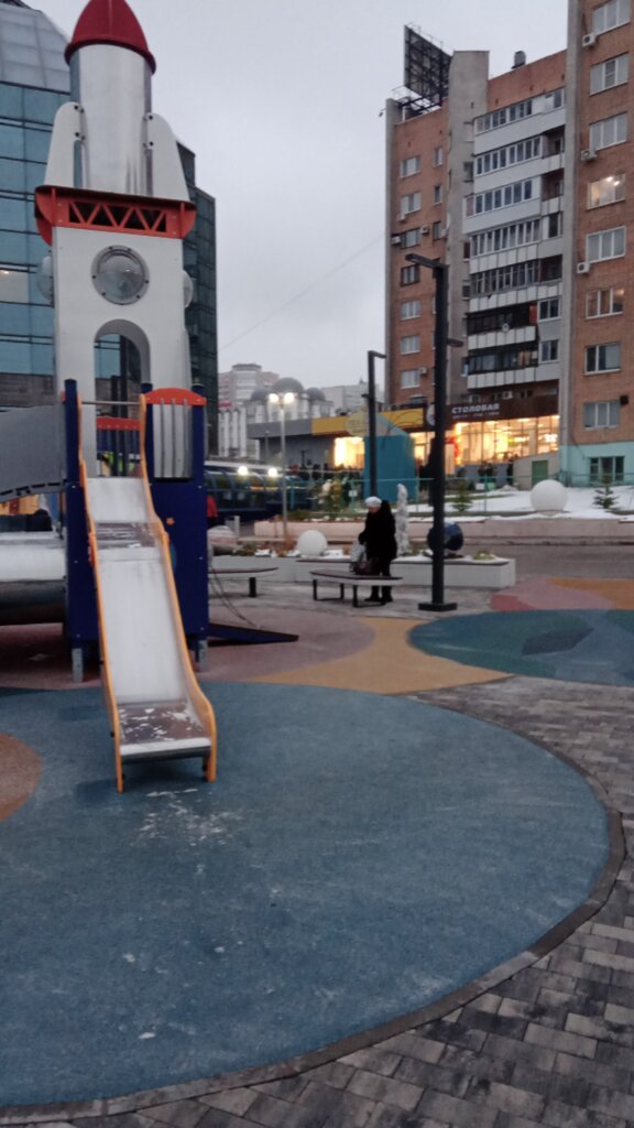 Sokak sanatı Граффити-портрет Юрия Гагарина, Samara, foto