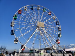Ferris Wheel Attraction (Almaty, park Kok tobe), atraksiyon  Almatı'dan