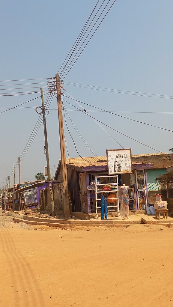 Giyim mağazası Ab Adom Fashion Design, Dünya, foto