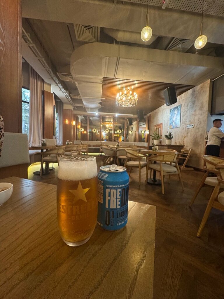 Bar Point 44 Almaty, Almatı, foto