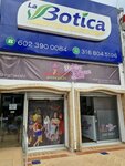 Abra cadabra disfraces (Valle del Cauca, Municipio de Santiago de Cali, Comuna 19, Avenida Roosevelt, 26-80), giyim mağazası