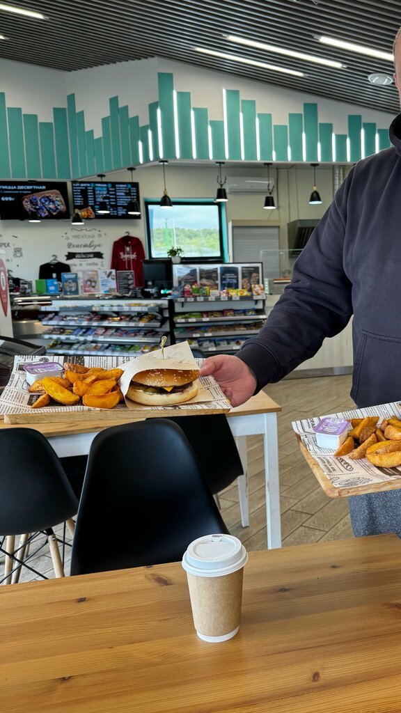 Kafe Evecta Печенга, Murmanskaya oblastı, foto