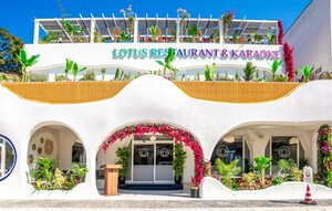 Lotus Kemer Restaurant & Karaoke (Antalya, Kemer, Merkez Mah., Kemer Cad., 4A), restoran  Kemer'den