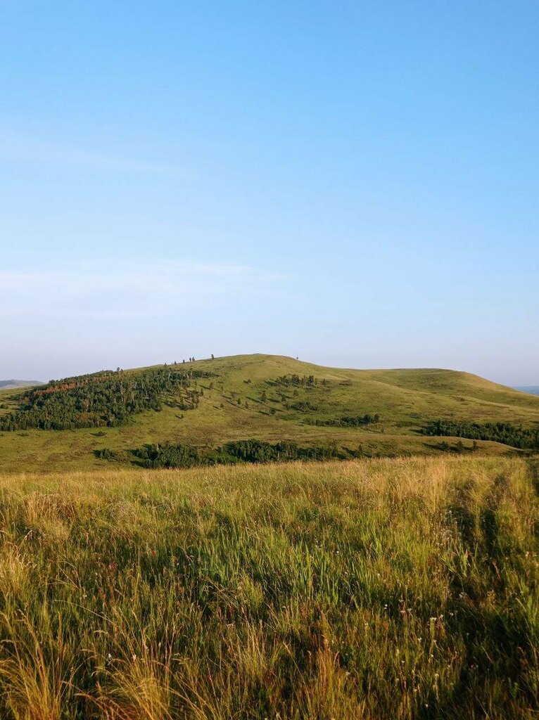 Dağ zirvesi Гора Кузьме, Hakasya, foto