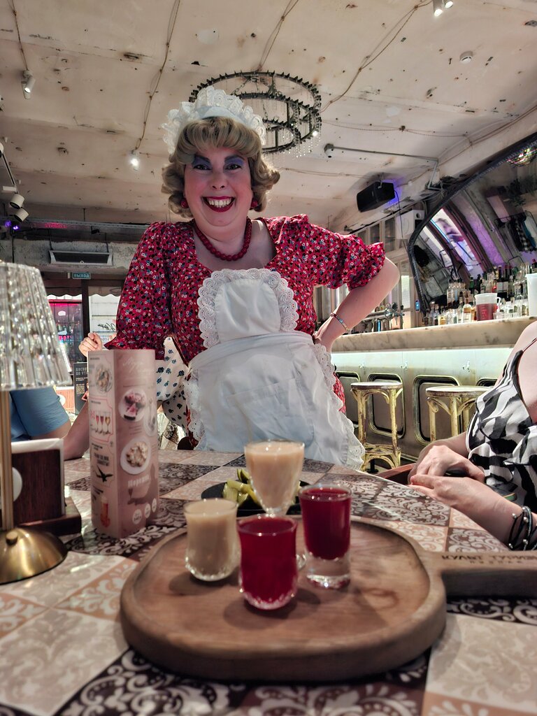Bar Тëтя Зина настаивает, Moskova, foto
