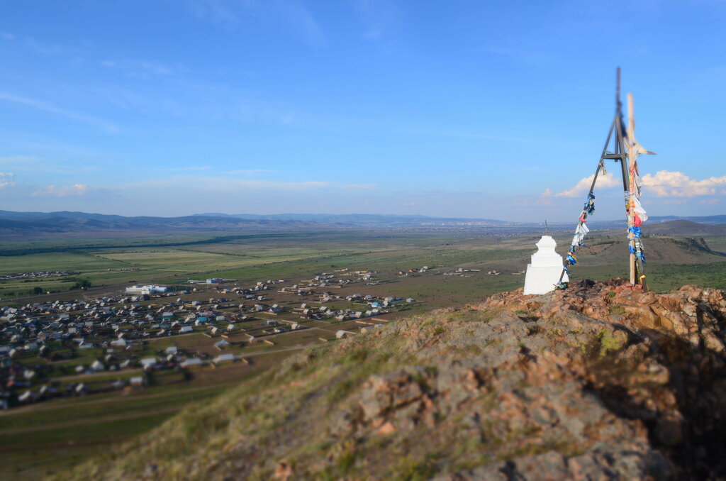 Dağ zirvesi Гора Баян-Тугад, Buriatya, foto