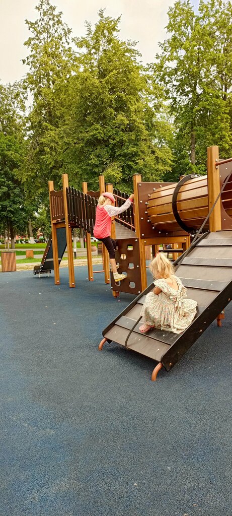 Oyun alanı Playground, Ugliç, foto