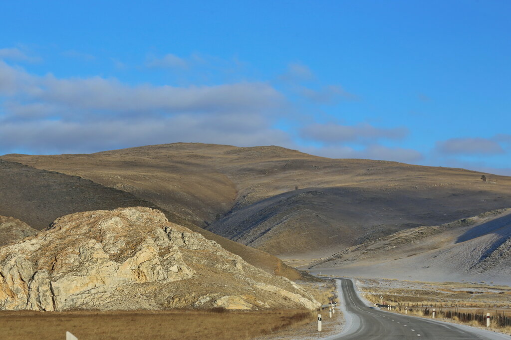 Dağ zirvesi гора Сахюртэ, İrkutskaya oblastı, foto