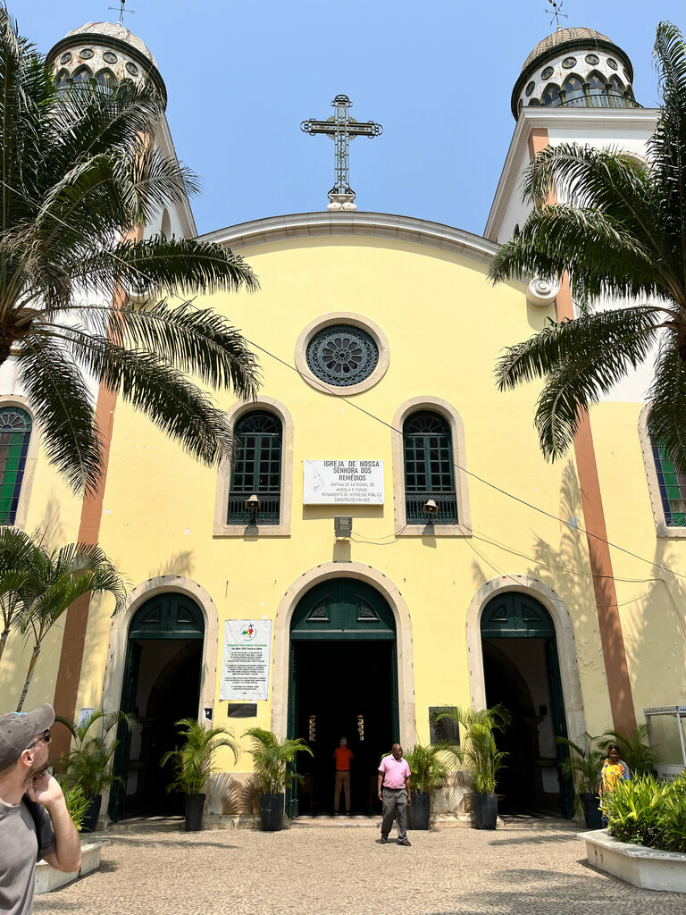 Katolik kiliseleri Paróquia de Nossa Senhora dos Remédios, Loanda, foto