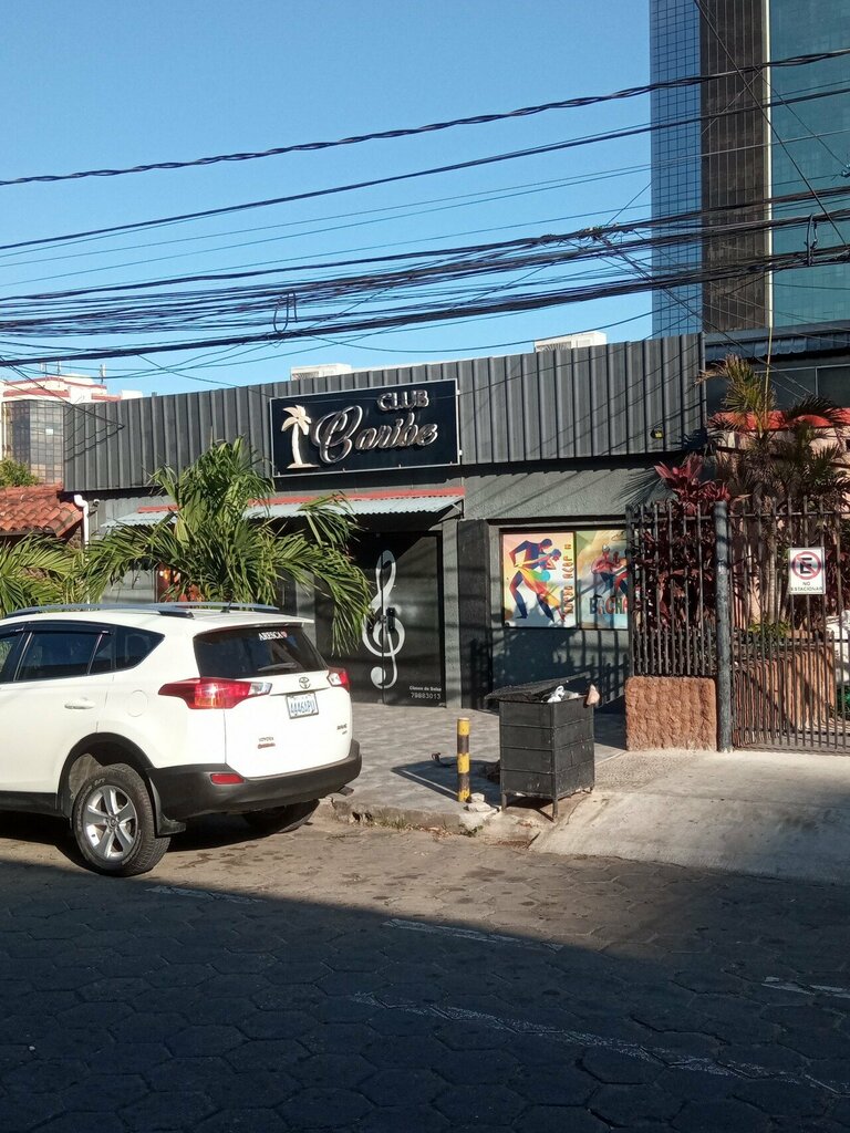 Dans okulları Caribbean Dance School, Santa‑Krus, foto