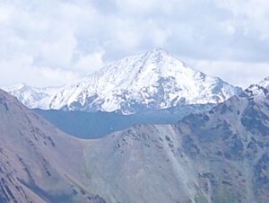 Пик Владимира Путина 4446 метров (Chuy Region, Moskovskiy rayon), dağ zirvesi  Çuy ili'nden