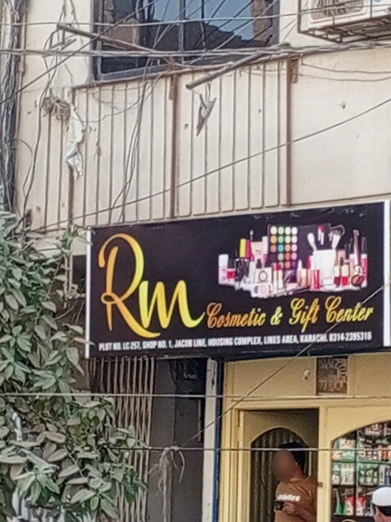 Kozmetik ve parfümeri mağazaları Rm, Karaçi, foto