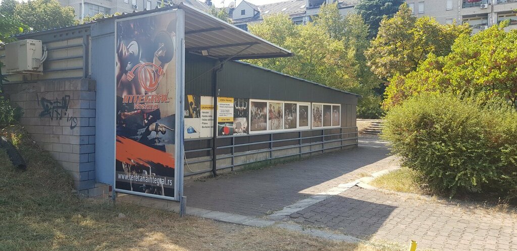 Asansörler, asansör ekipmanları Teretana Integral, Belgrad, foto