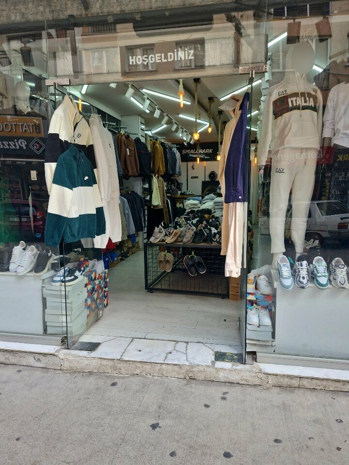 Giyim mağazası Smallpark Fashion, İzmir, foto