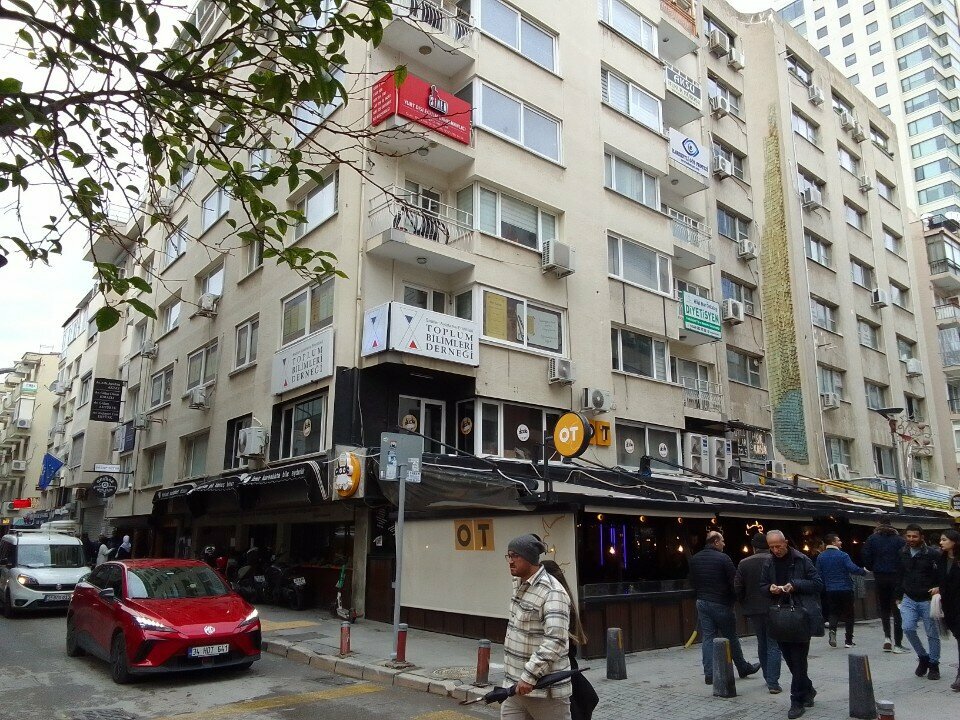 Avukatlar Dike Hukuk ve Arabulucuk, İzmir, foto