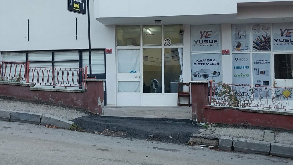 Berberler Cemo Erkek Kuaförü, Ankara, foto