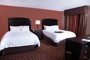 Hampton Inn & Suites Dickinson (Colorado, Denver, West 14th Avenue), otel  Dickinson'dan