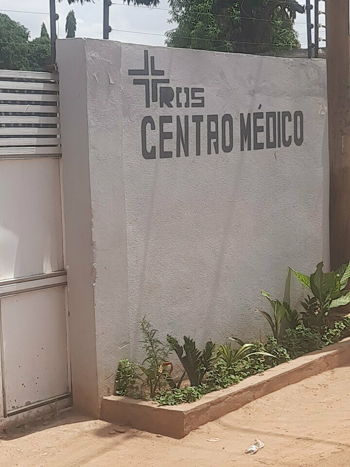 Tıp merkezleri ve klinikler Centro Médico RDS, Loanda, foto