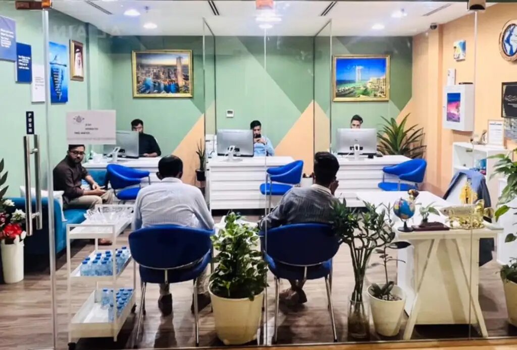 Hukuk büroları Rich Men Business Services, Dubai, foto