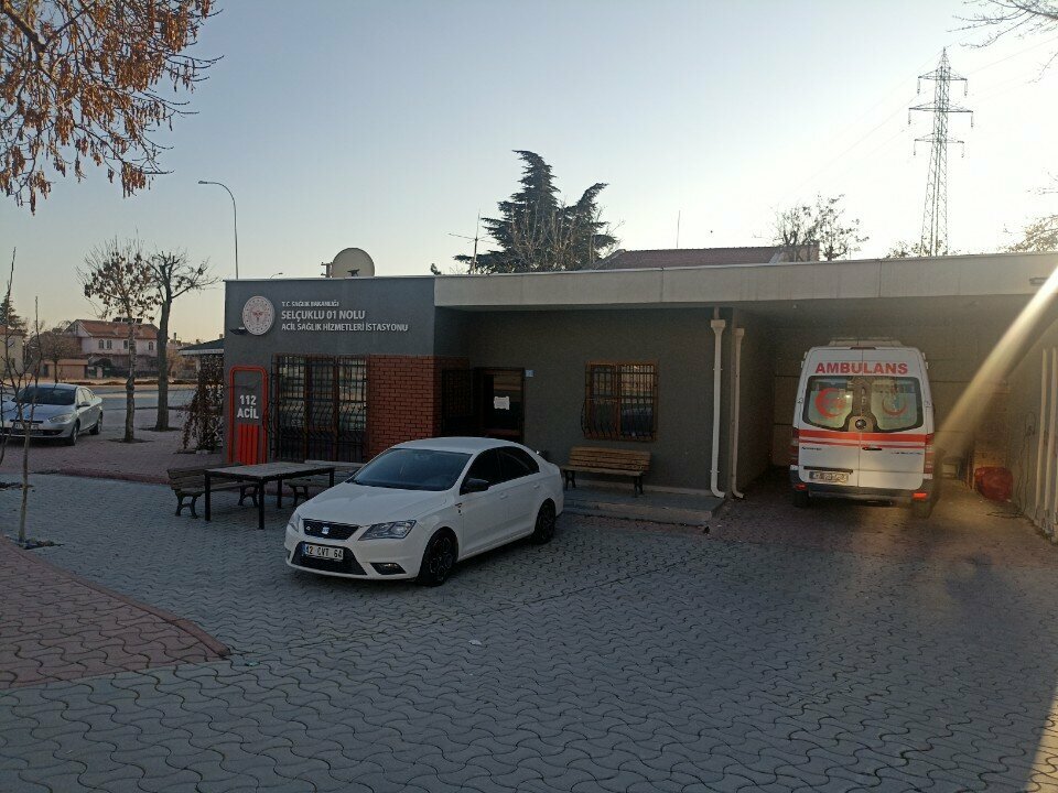 Acil tıbbi yardım hizmeti Selçuklu 01 Nolu Acil Sağlık Hizmetleri İstasyonu, Konya, foto