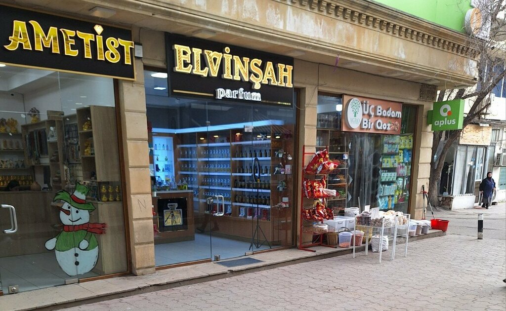 Bijuteriler Aqat Ametist, Bakü, foto