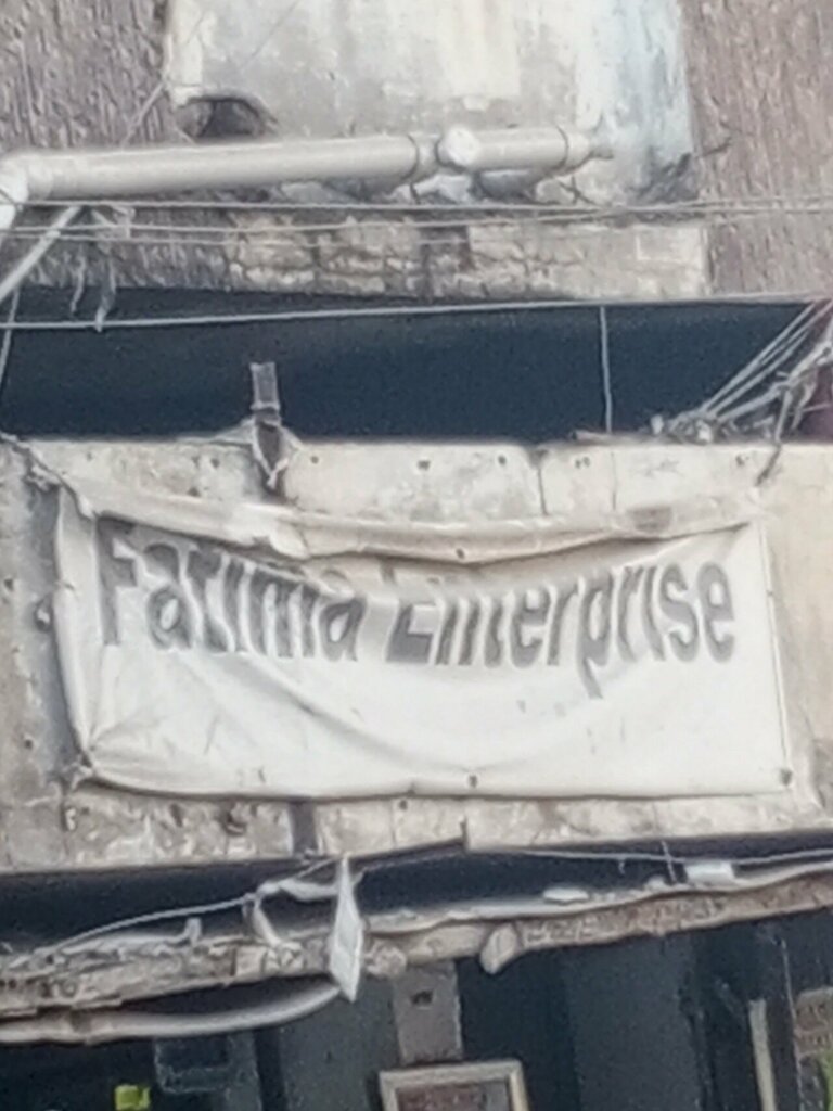 Otomobil yedek parçaları Fatima enterprises, Karaçi, foto