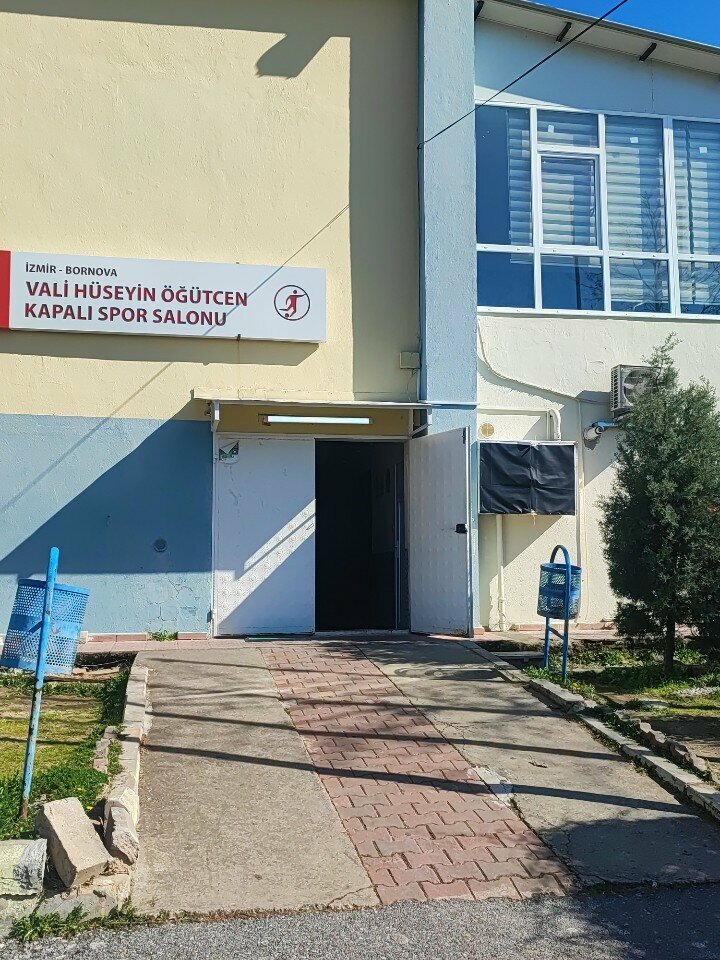 Spor ve jimnastik salonları Vali Hüseyin Öğütçen Kapalı Spor Salonu, İzmir, foto