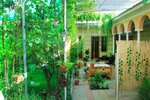 Evergreen Guest House (Kanal bo'yi ko'chasi No:74, Urban Settlement of Sarmazar), otel  Mergilân'dan