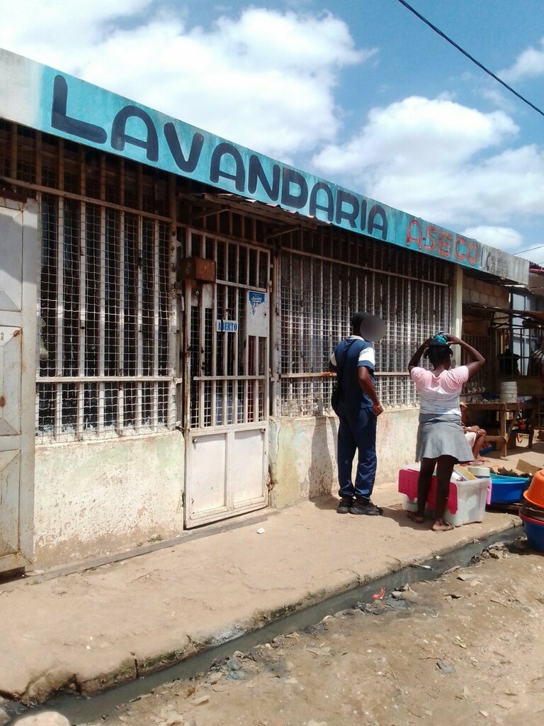 Çamaşırhaneler Lavandaria e Seco, Loanda, foto