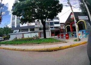 Multicort (Department of Cochabamba, Provincia de Cercado, Cochabamba, Calle José Emilio Molina), tıp merkezleri ve klinikler  Cochabamba'dan