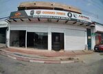 Cosmo Tires (Santa Cruz de la Sierra, Distrito Municipal 1, Subdistrito 30), jant ve lastikçiler  Santa‑Krus'tan