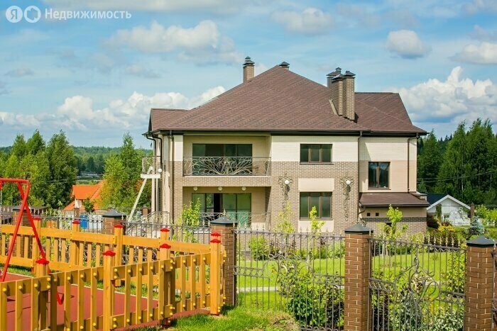 Yazlık yerleşim Охтинское раздолье, Saint‑Petersburg ve Leningradskaya oblastı, foto