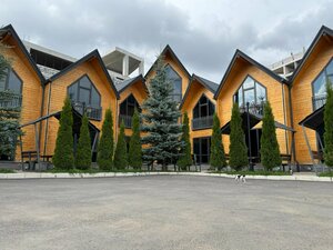 Everest Rest House (Mher Mkrtchyan Street No:13/3), otel  Tsahkadzor'dan